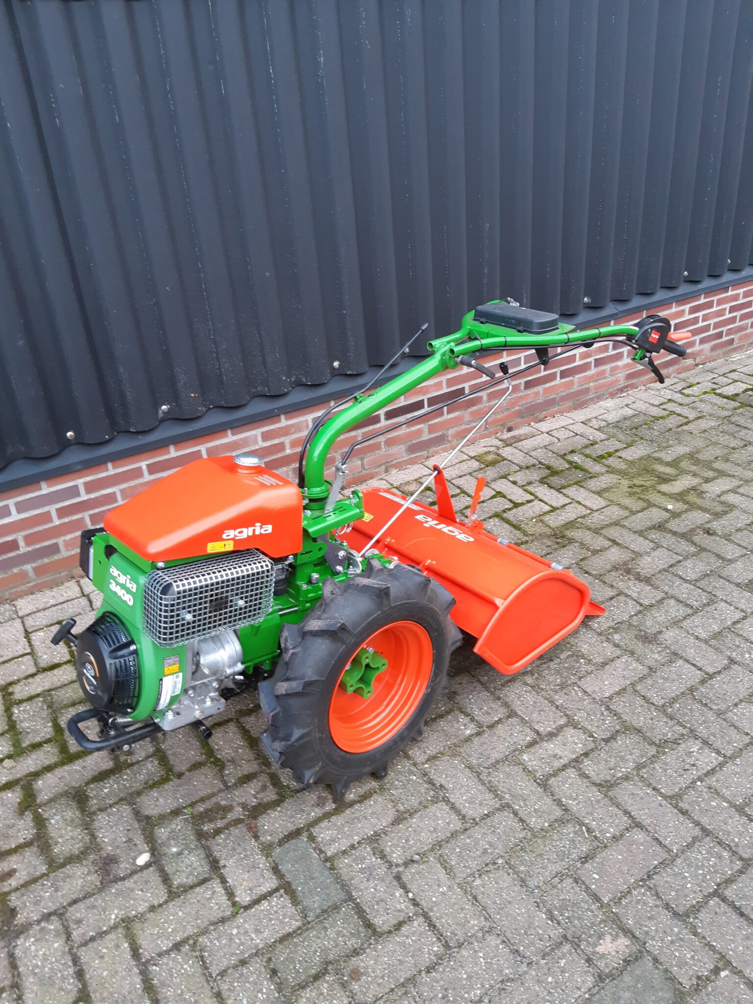 AGRIA 2 WIELIGE TUINFREES – Zwienenberg Tuin en Park